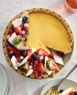 PASSIONFRUIT TART WITH SUMMER BERRIES, MERINGUE & LEMON GEL - Cuisine ...