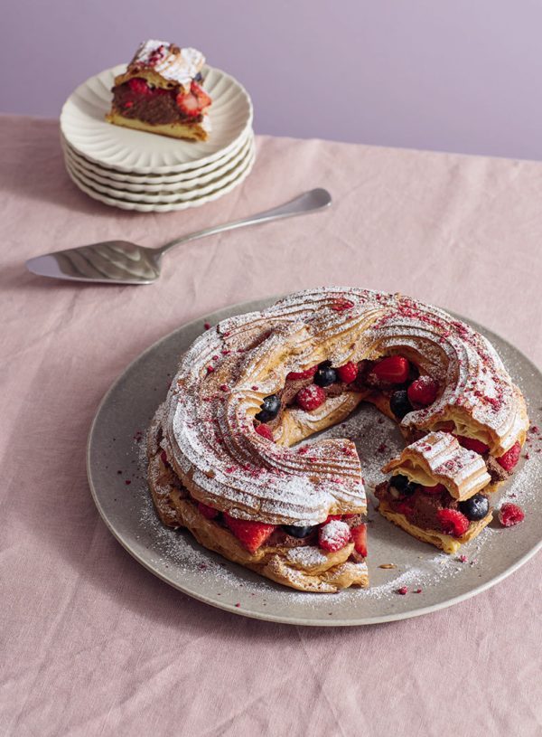 Chocolate & Mascarpone Cream-Stuffed Choux Wreath With Berries ...